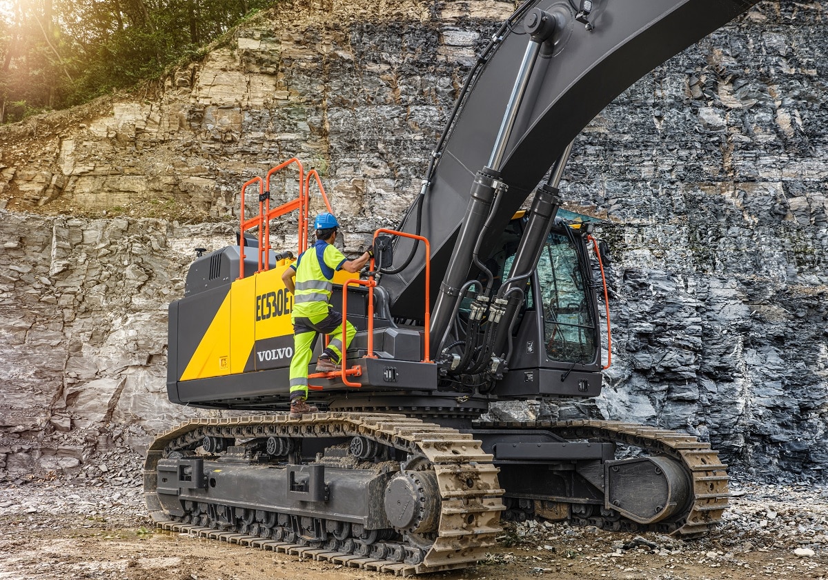 CJD Equipment Expands Product Portfolio With Heavy-Duty Volvo EC530E
