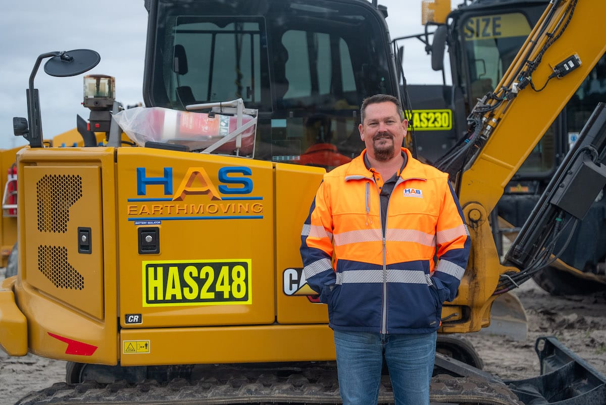 Moving smart: HAS Earthmoving and Caterpillar