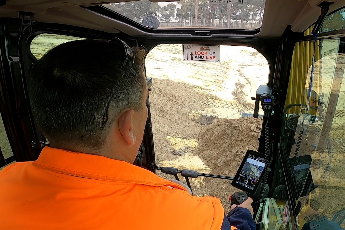 Moving smart: HAS Earthmoving and Caterpillar