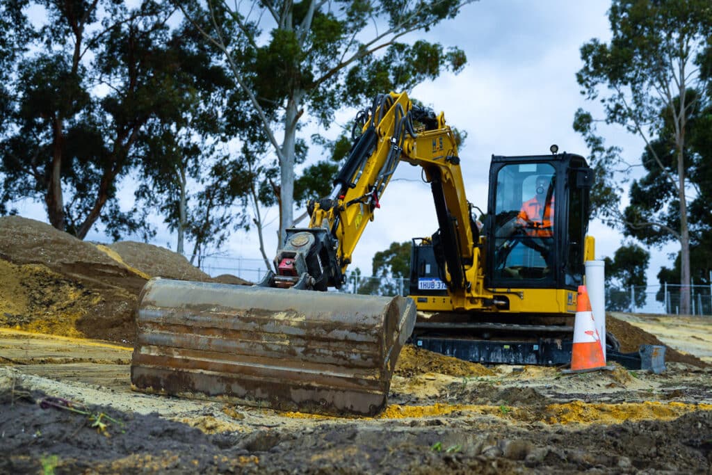 Moving smart: HAS Earthmoving and Caterpillar