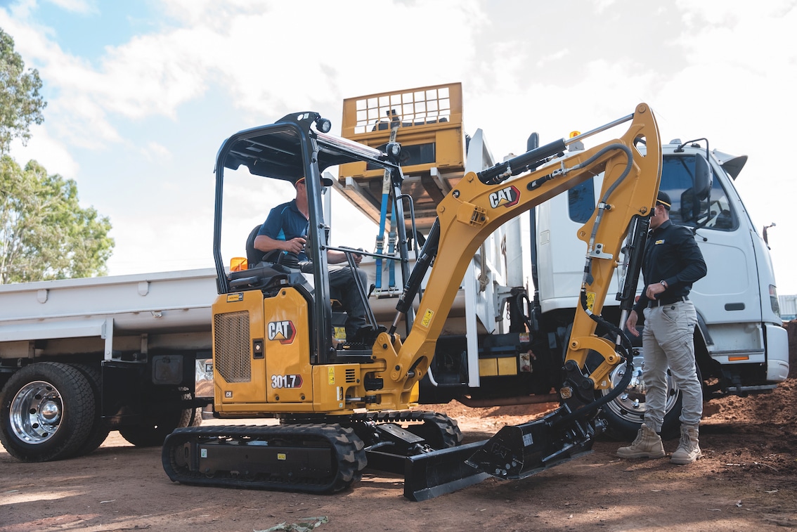 Hastings Deering: Pre-built machinery ready to work