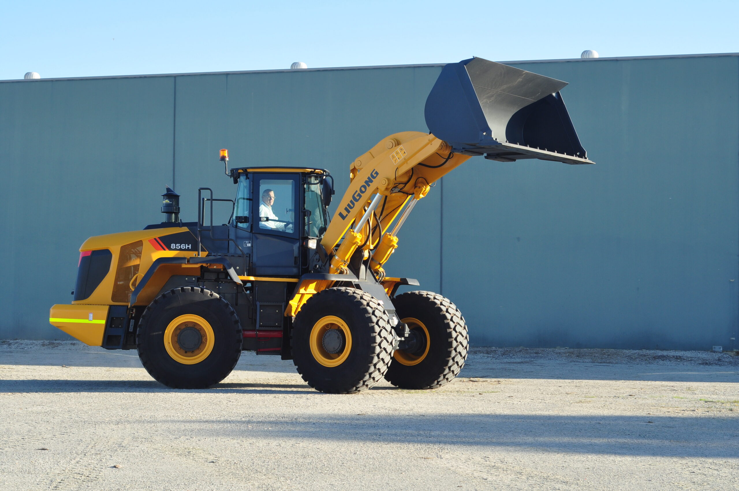 New loader, expanded support lifts LiuGong market strength