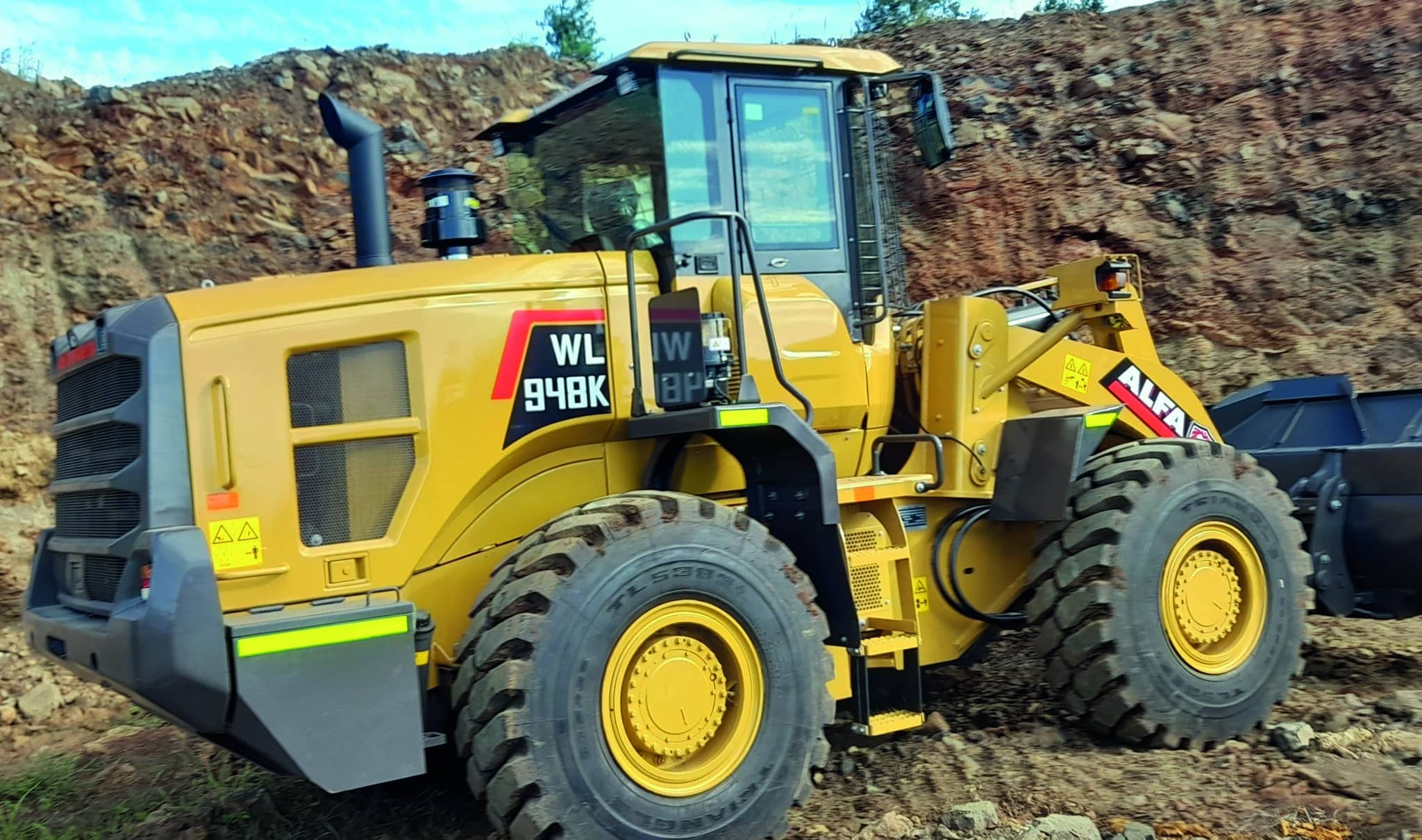 Alfa HST loaders: Smooth operators