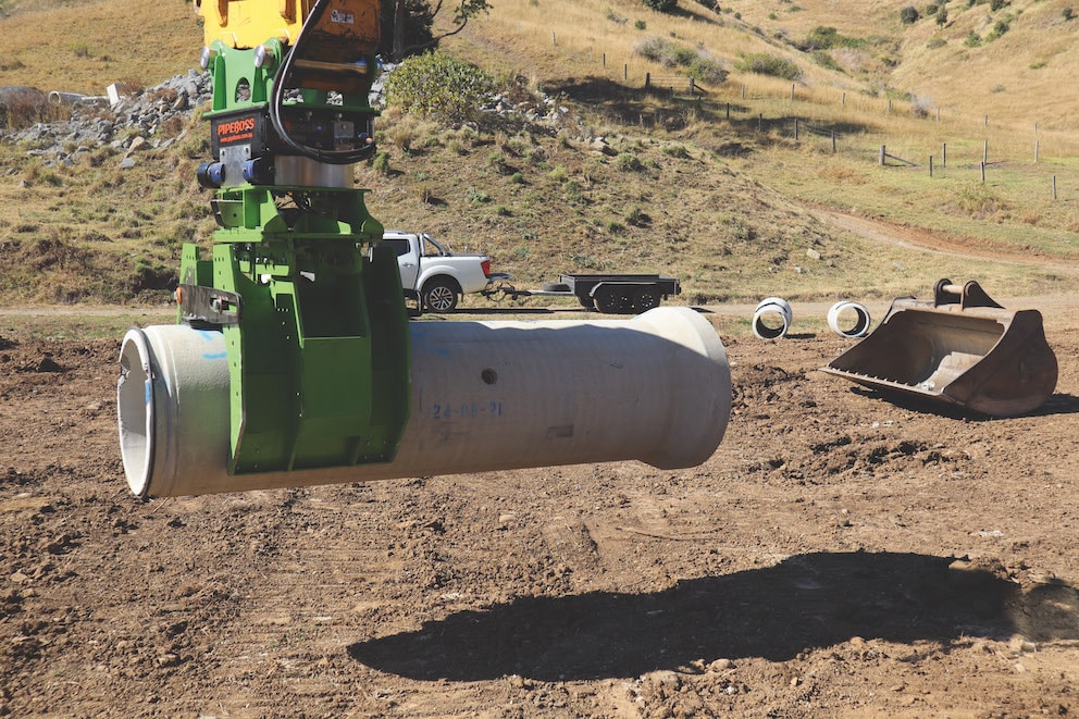 PIPEBOSS: Laying pipes with safety